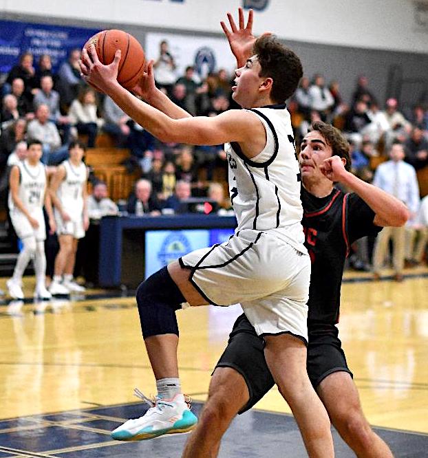 Wreckers edge New Canaan in boys basketball nail-biter | Westport Journal