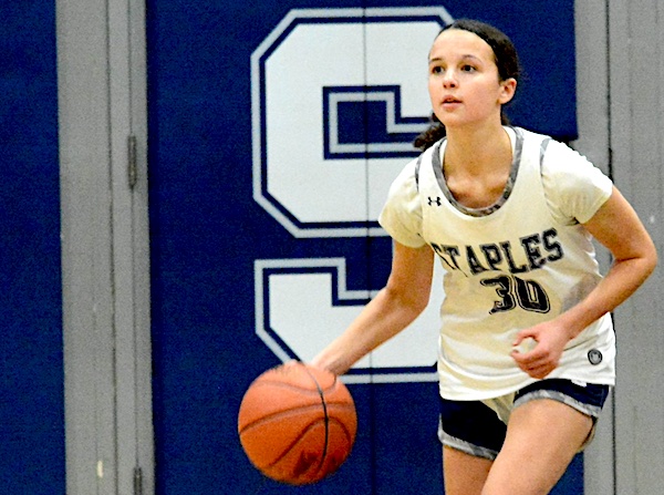 Staples girls contribute across the board to latest hoops win ...